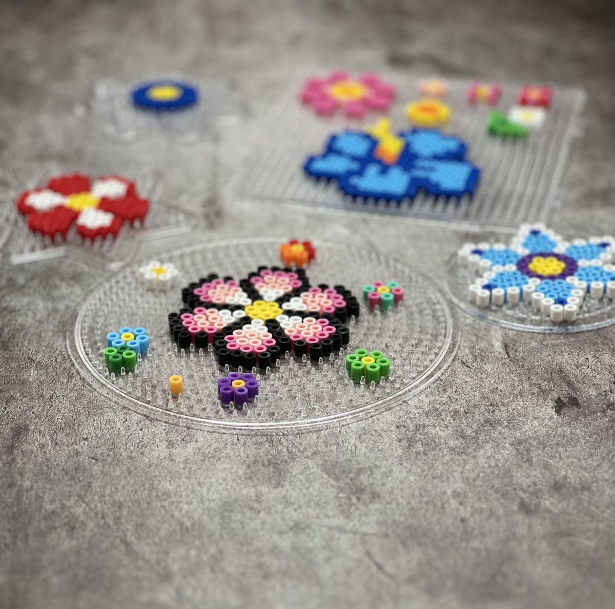 🌸 Blumen aus Bügelperlen basteln - Homemadery